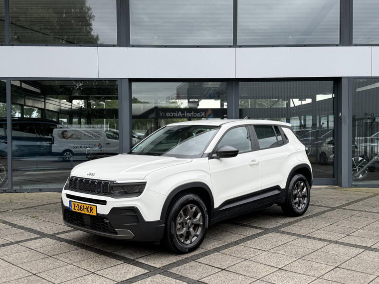 Jeep Avenger Longitude 54 kWh leasen - Regeljelease.nl